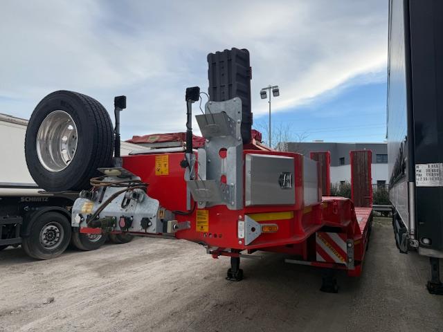 Semi remorque porte engin KOMODO - Groupe Régis Malclès