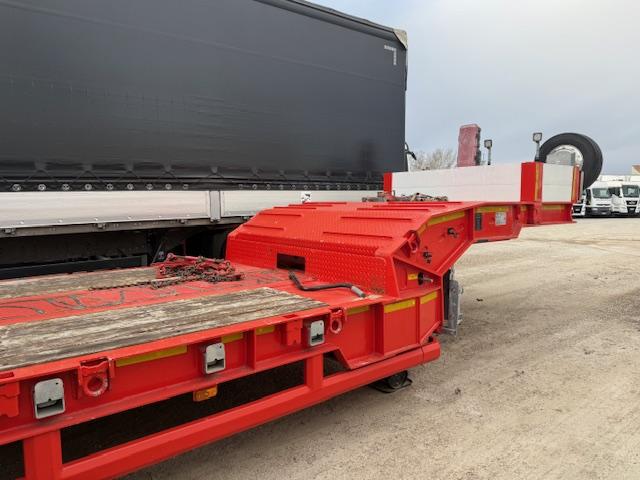 Semi remorque porte engin KOMODO - Groupe Régis Malclès